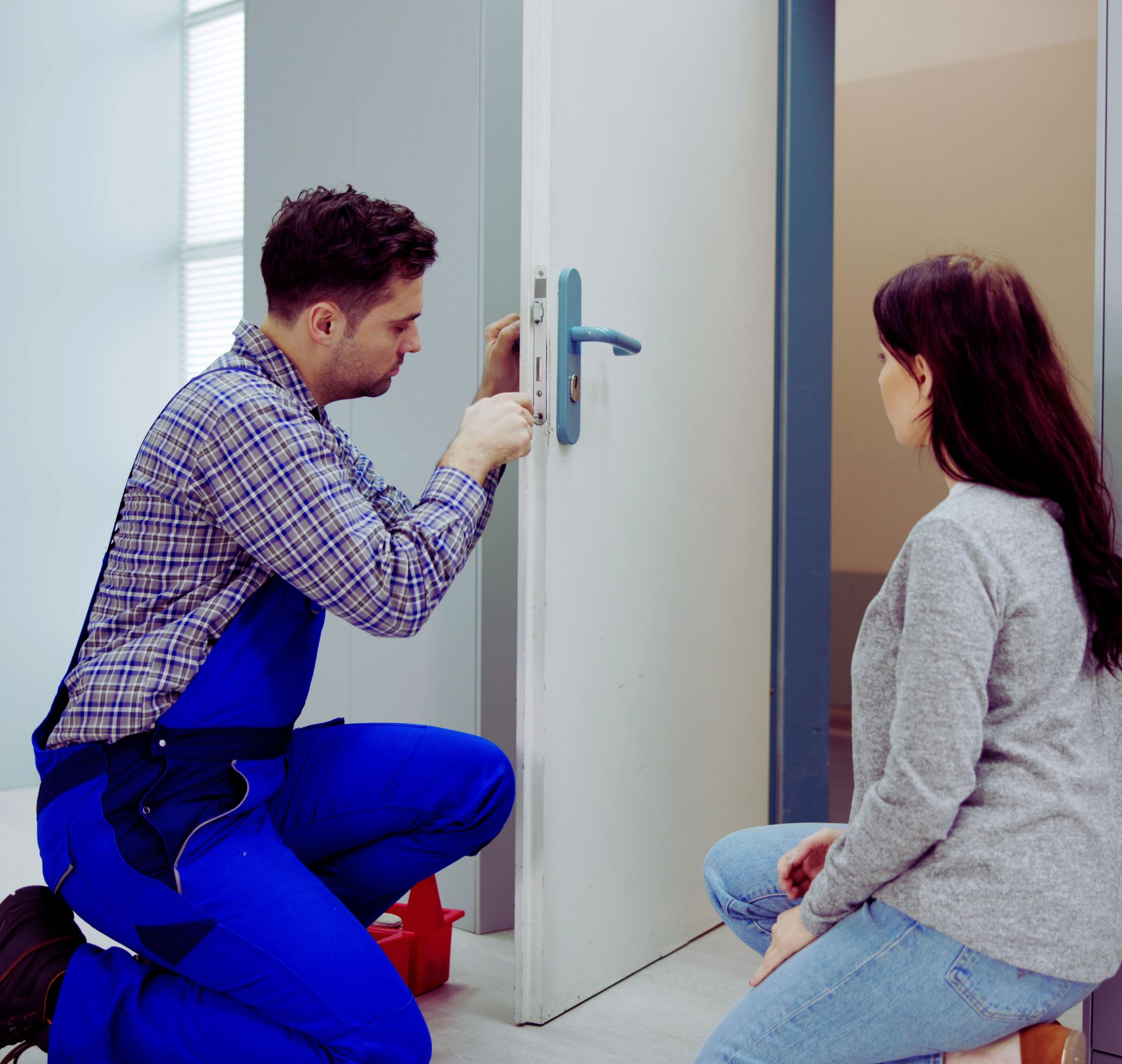 Improve Locksmith Business Efficiency with Field Service Management Software